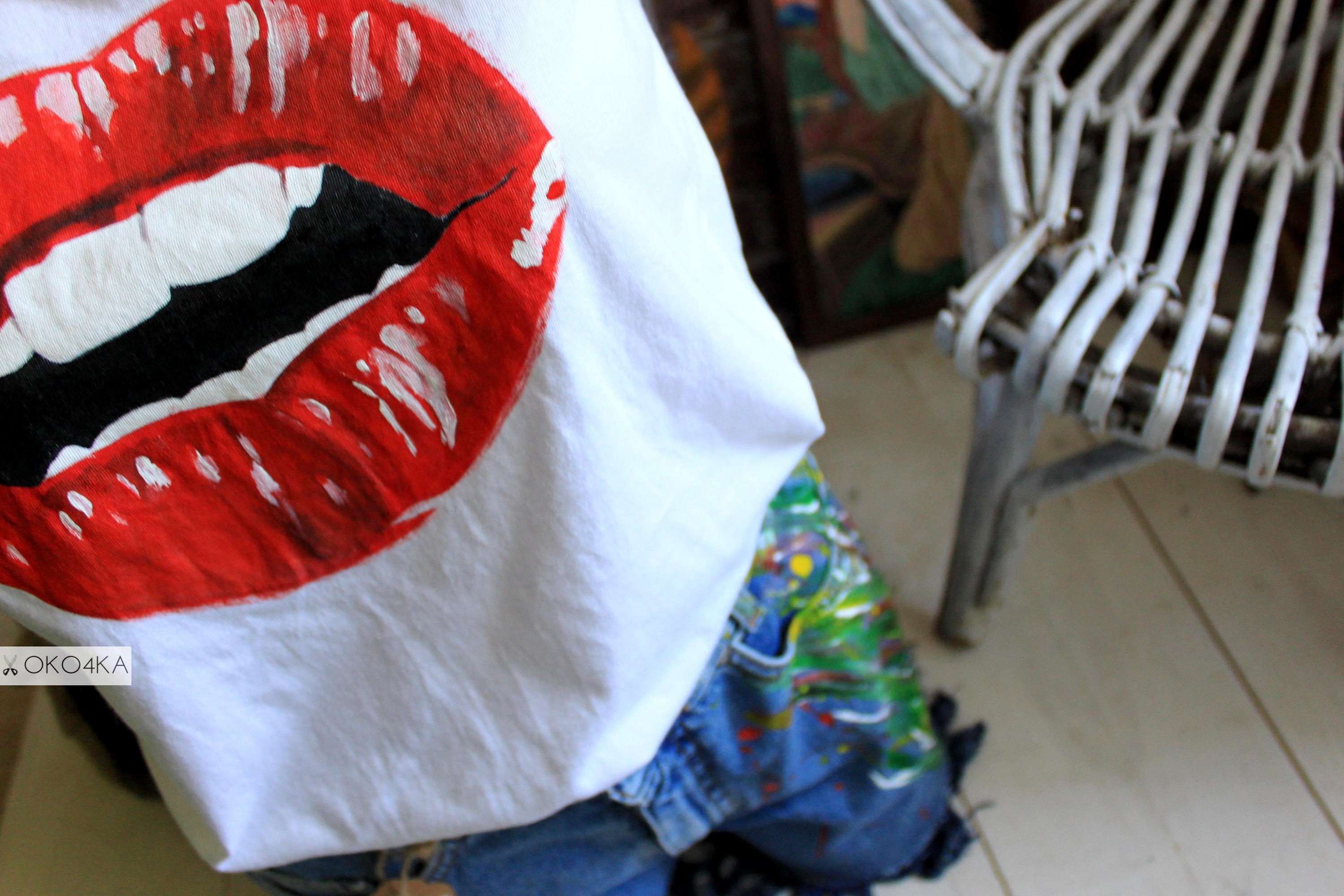 Lips on Clothes Man's T-shirt Men's T-shirt Mens Tshirt T-shirt With ...