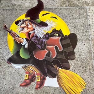 Vintage 1983 Beistle Halloween Die Cut Decoration of a Witch Flying on ...