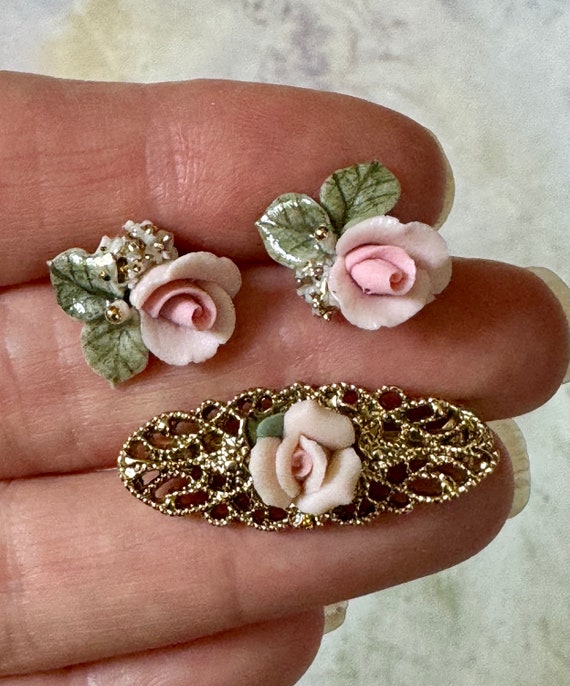 Pink Porcelain Rose with Gold Tone Filigree Pin Vinta… - Gem