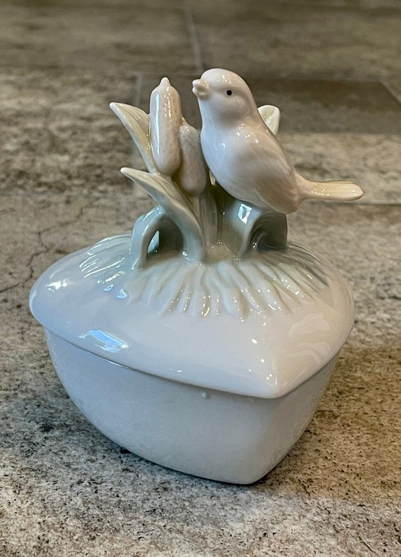 vintage trinket dish bird - Gem