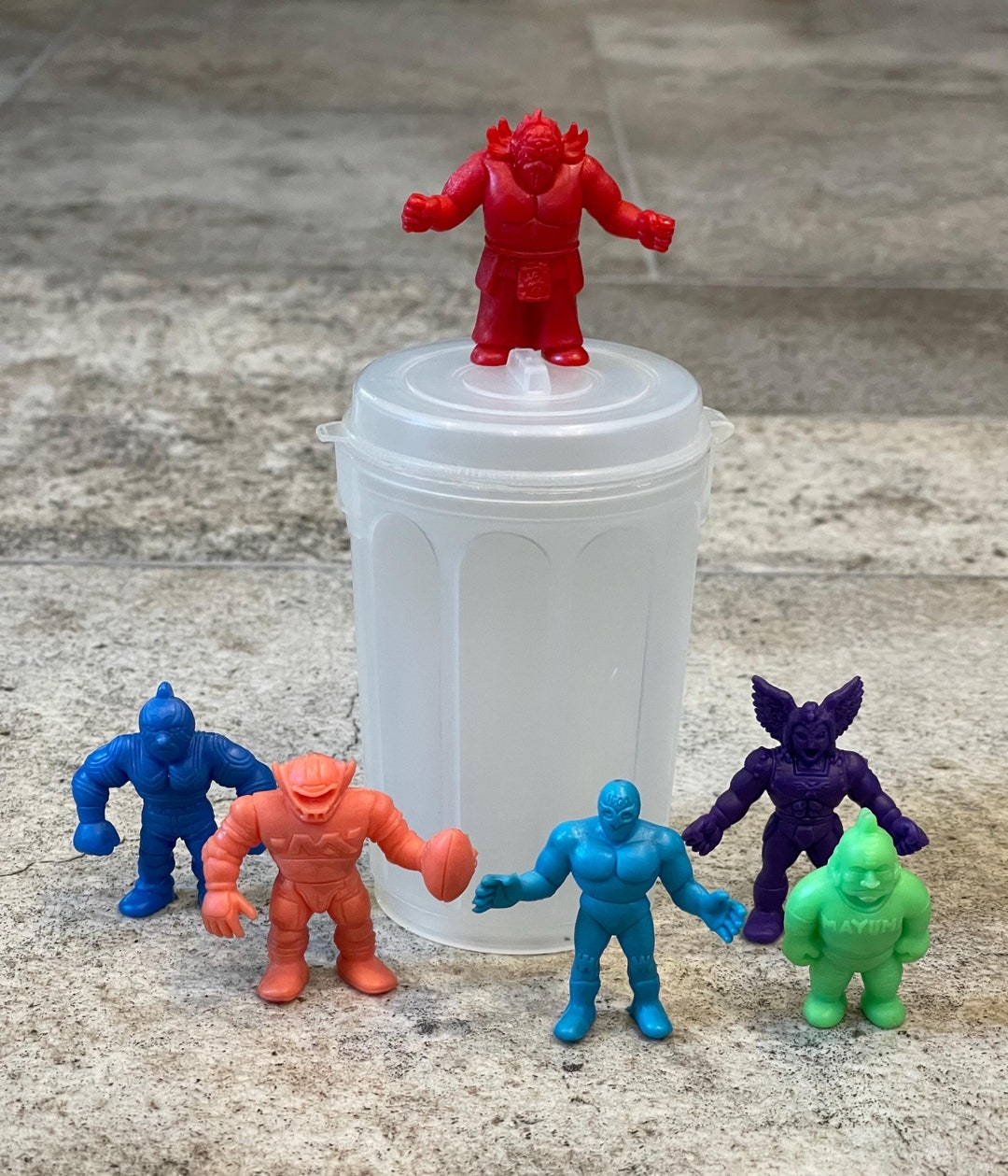 Vintage 1980's Mattel M.U.S.C.L.E. Men Lot of 8 Figures With Trash Can ...