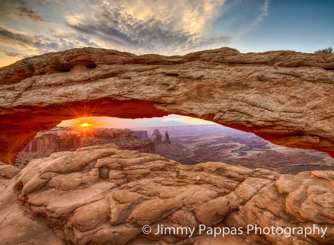 Mesa Arch au lever du soleil, Parc national de Canyonlands, Fine Art ...