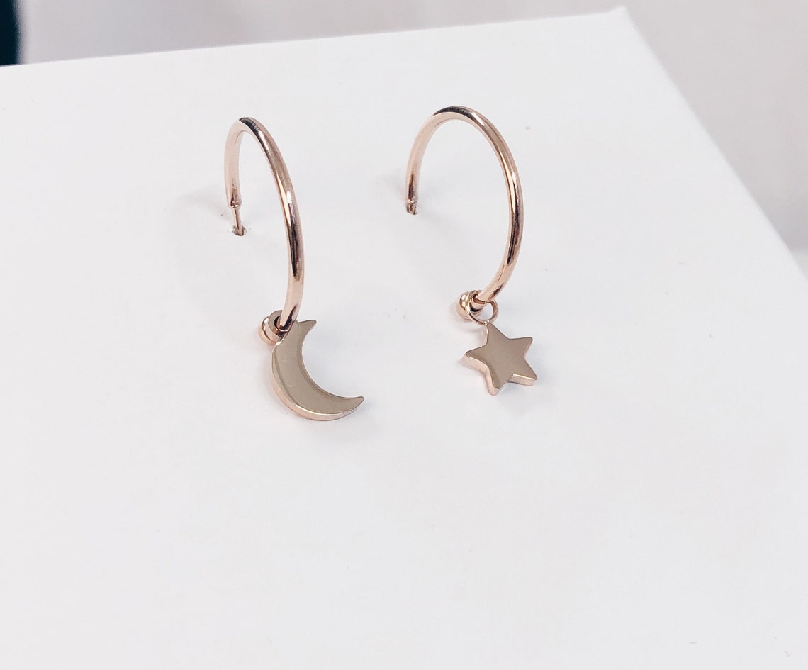 Mond und Stern Creolen mit Anhängern in Rosegold Kleine - Etsy.de