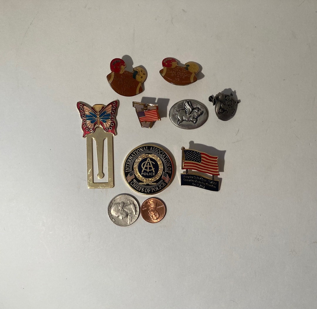 Lot of 8 Assorted Metal Items, Pins, Butterfly Money Clip, San Diego ...