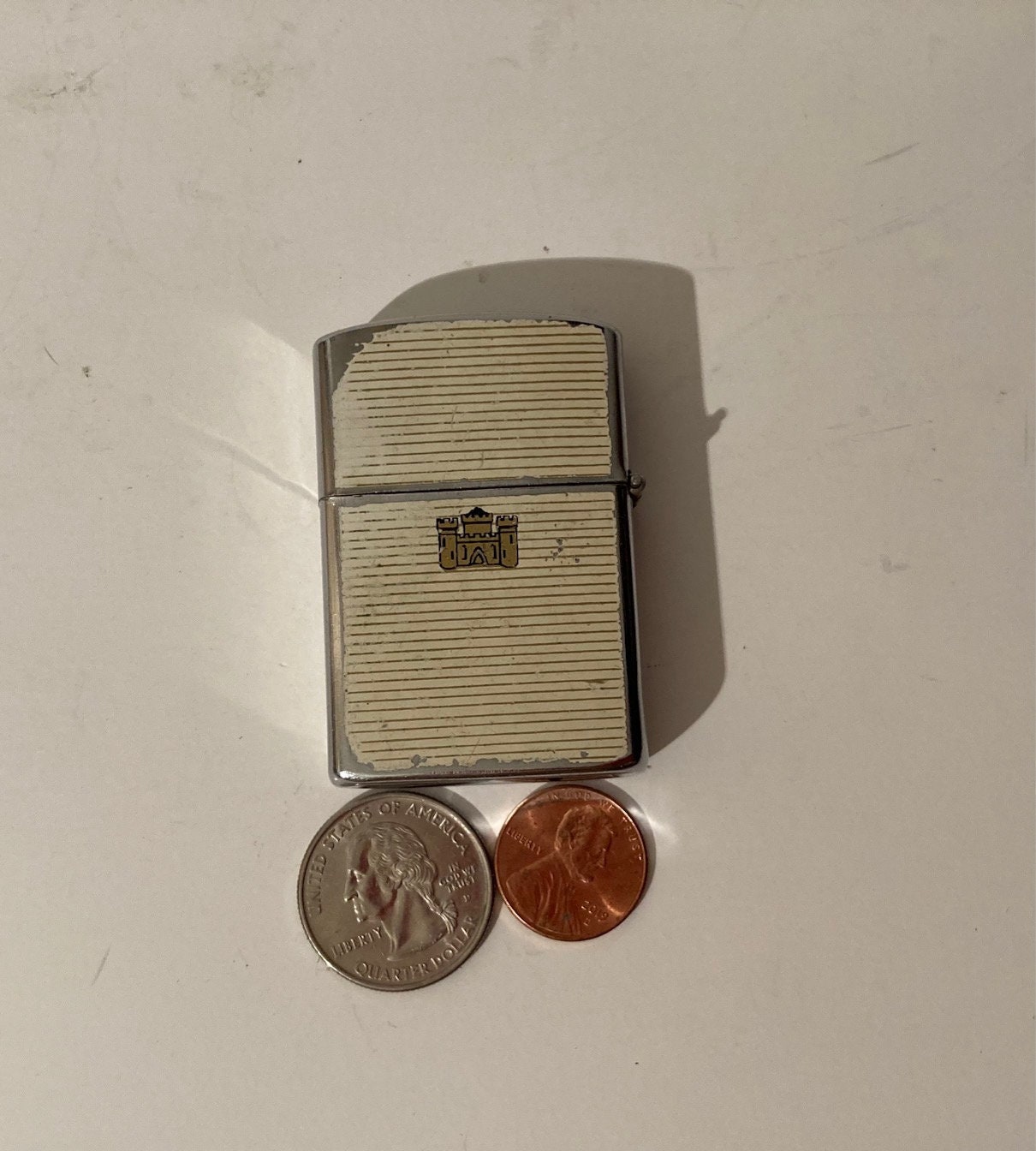 Vintage Castle Lighters Discover The Sandocow: Vintage Push Button