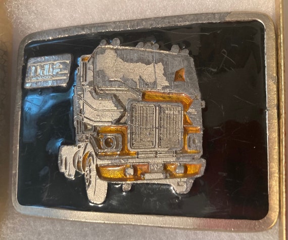 Vintage Metal Belt Buckle Semi Truck Road Commander International Semi 18 Wheeler Truck Driving Nice Design 3 1 2 X 2 1 2 Etsy UK