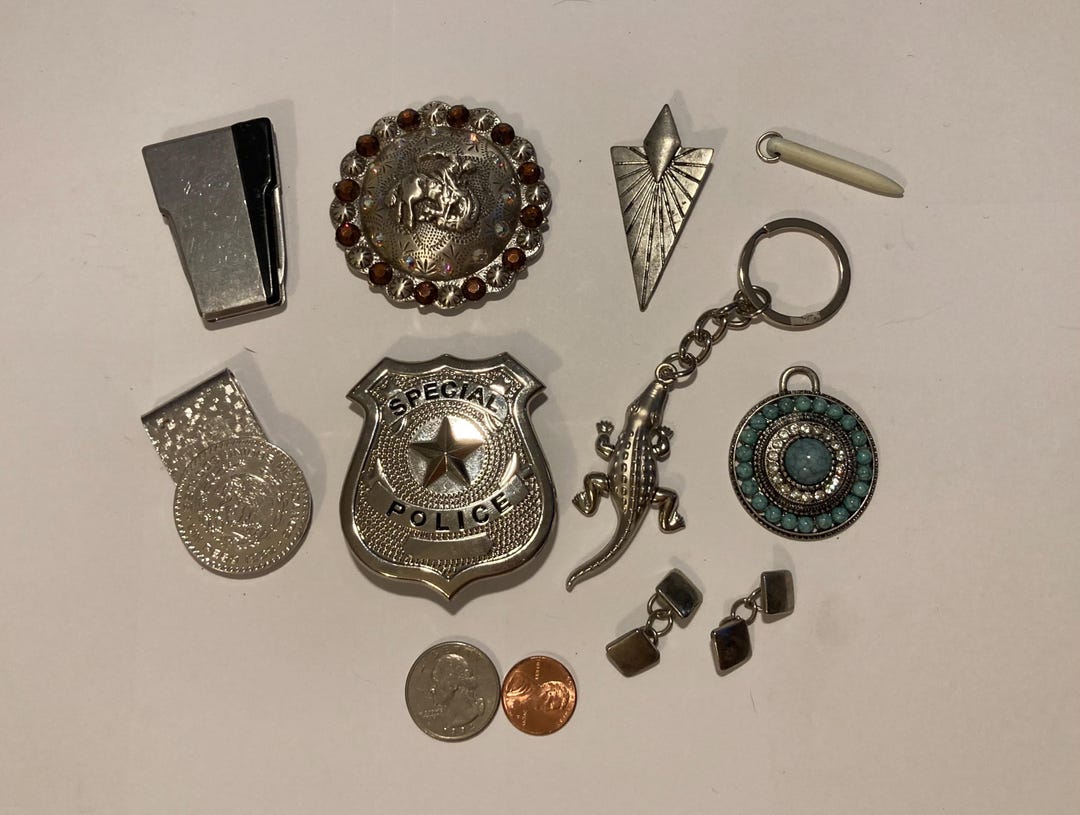 Vintage Lot of 10 Different Nice Items, Money Clip, Badge, Alligator ...