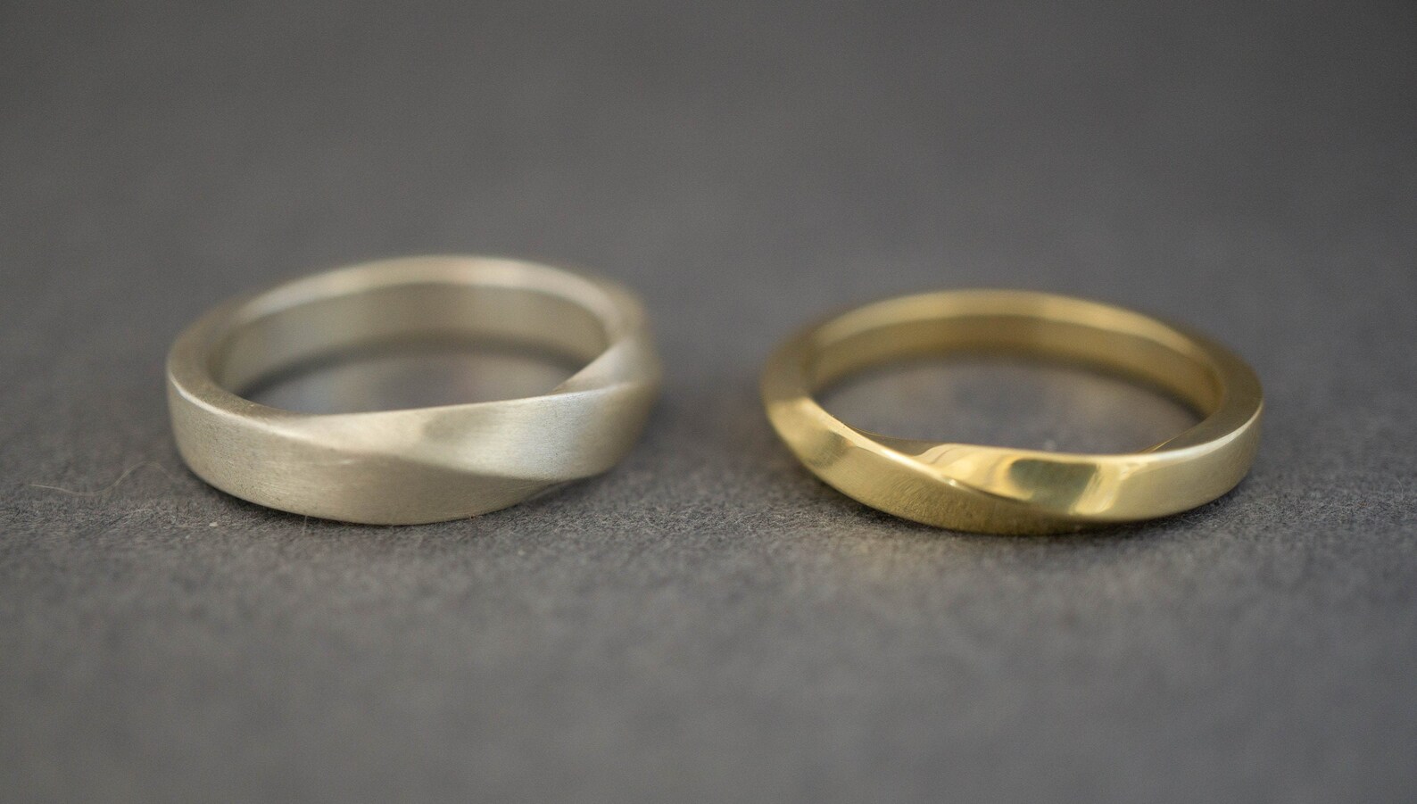 Mobius Wedding Band Set Matching Gold Wedding Bands Male | Etsy