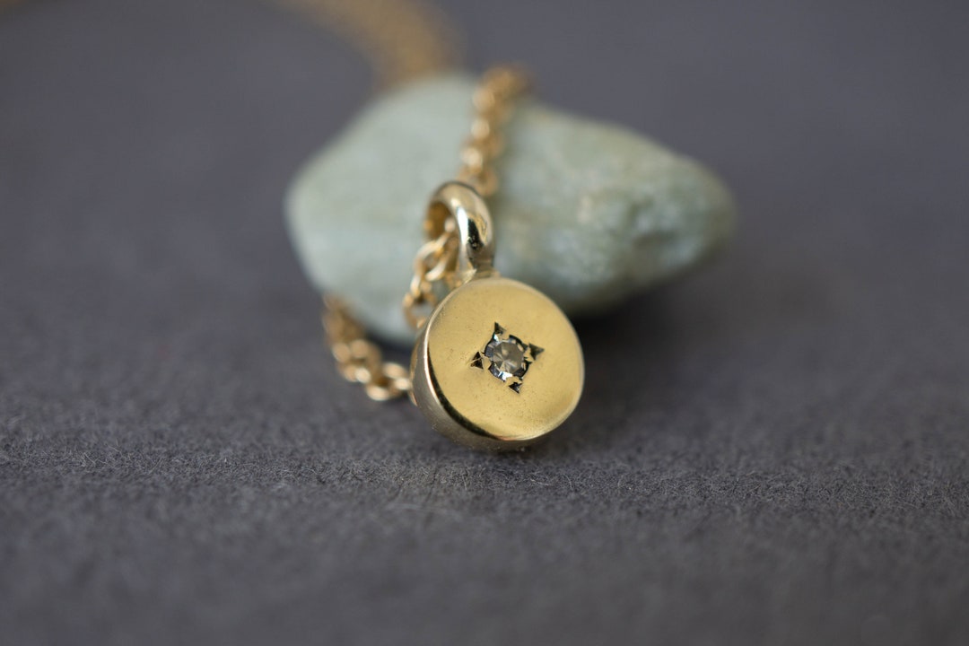 Round Gold Pendant With Diamond - 14k Gold Pendant Necklace for Women ...