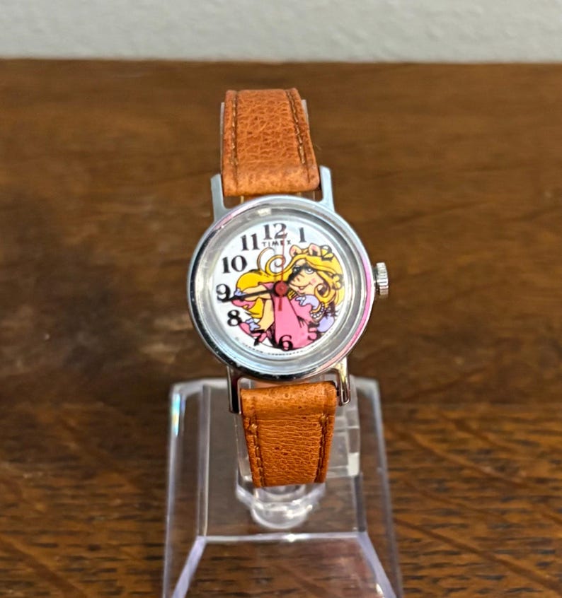 1982 Timex Miss Piggy Watch- Vintage Women's Manual Wind up Muppet ...