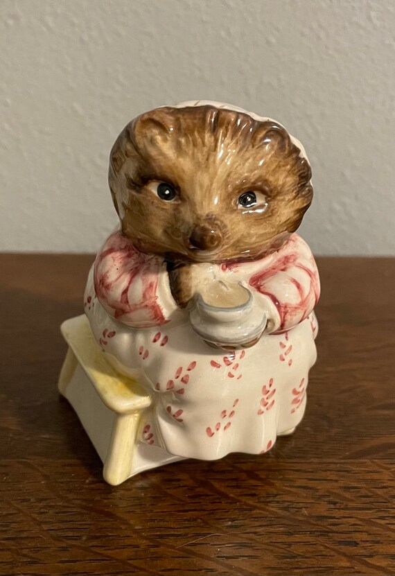 Mrs Tiggy Winkle Takes Tea Art & Collectibles Collectibles etna.com.pe