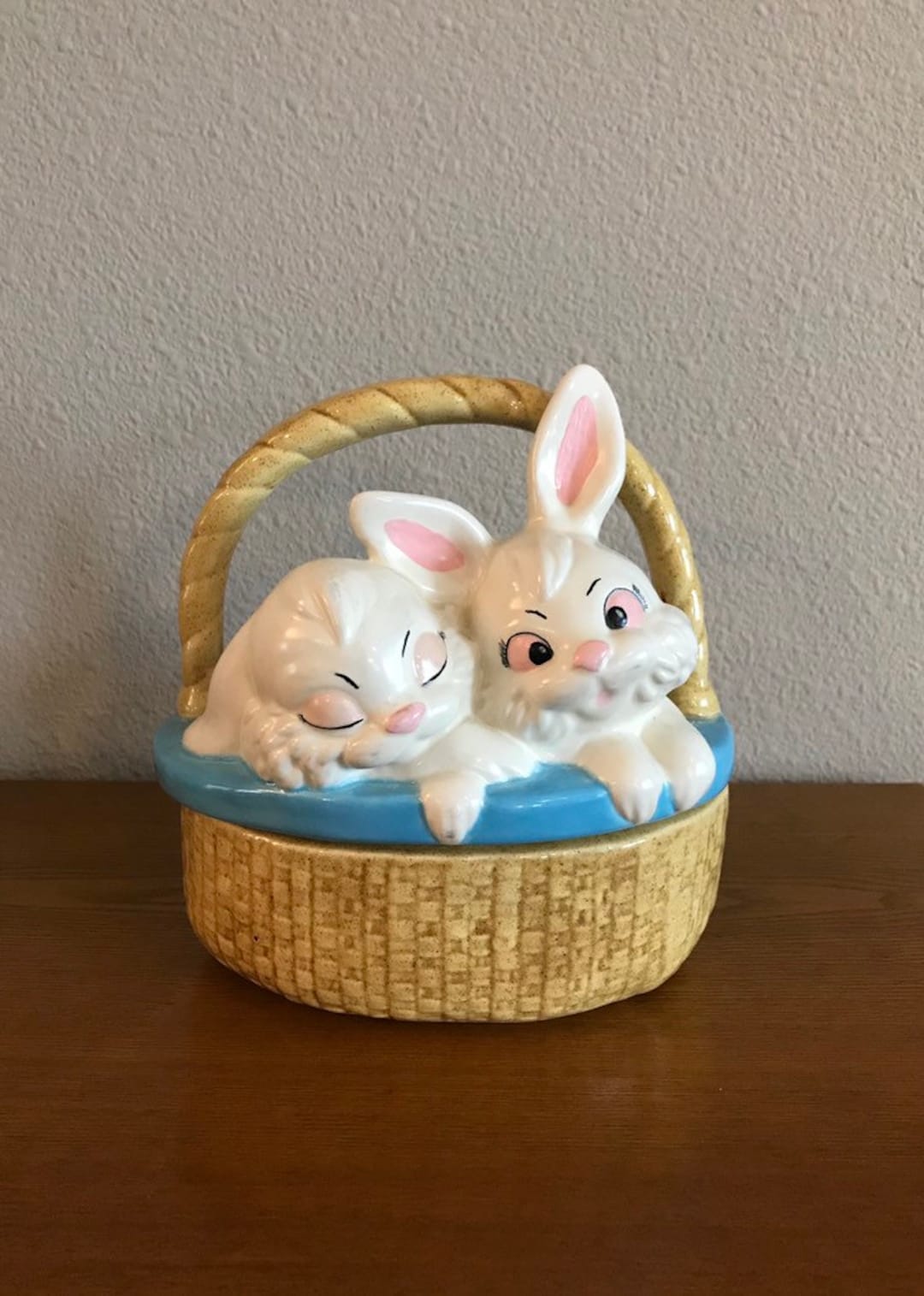 Vintage Ceramic Bunny Rabbits Tapdded Basket Cesta decorativa de conejo ...