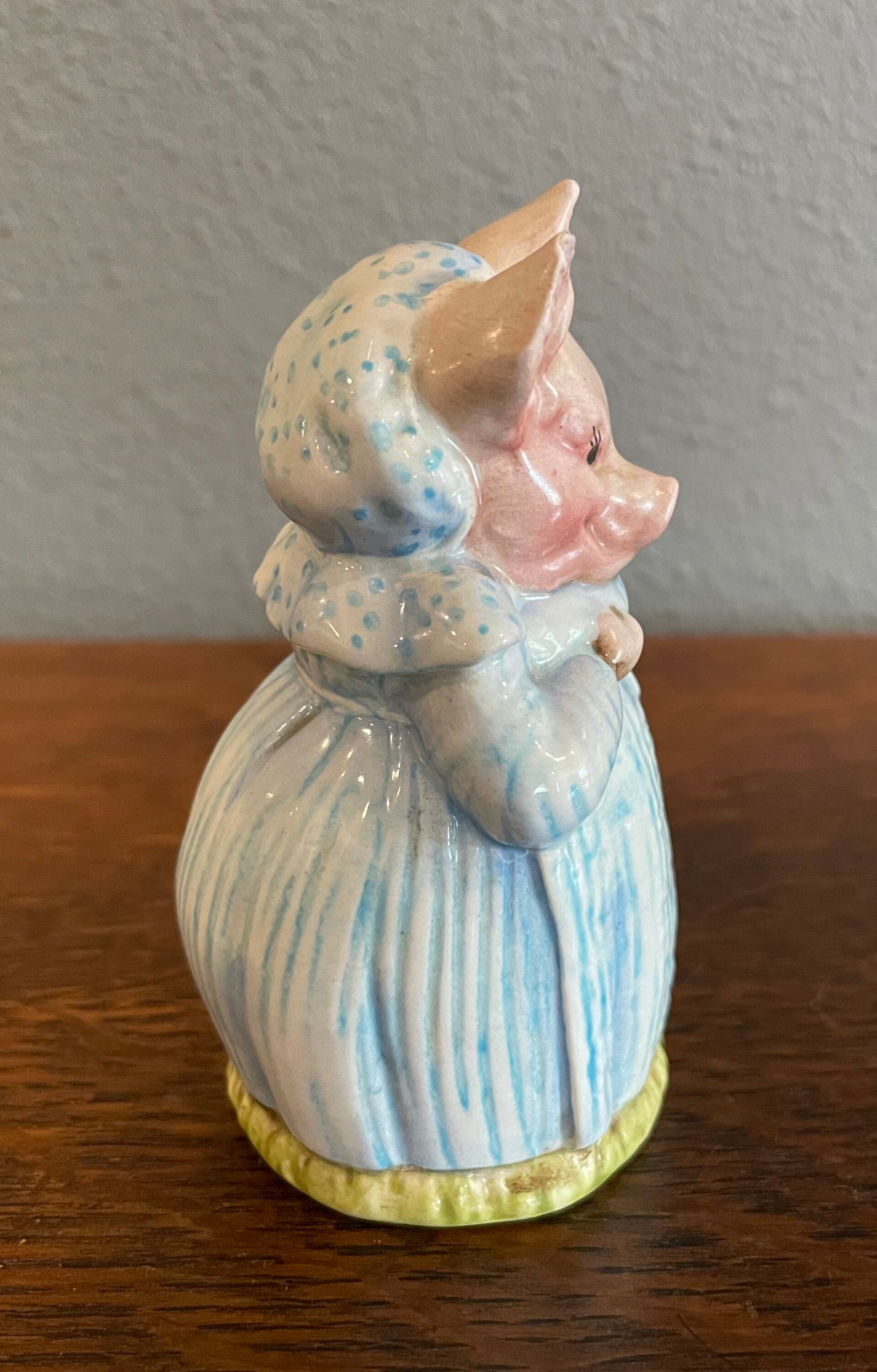 F Warne England Beswick BP2A Gold Oval Label Aunt Pettitoes Beatrix ...