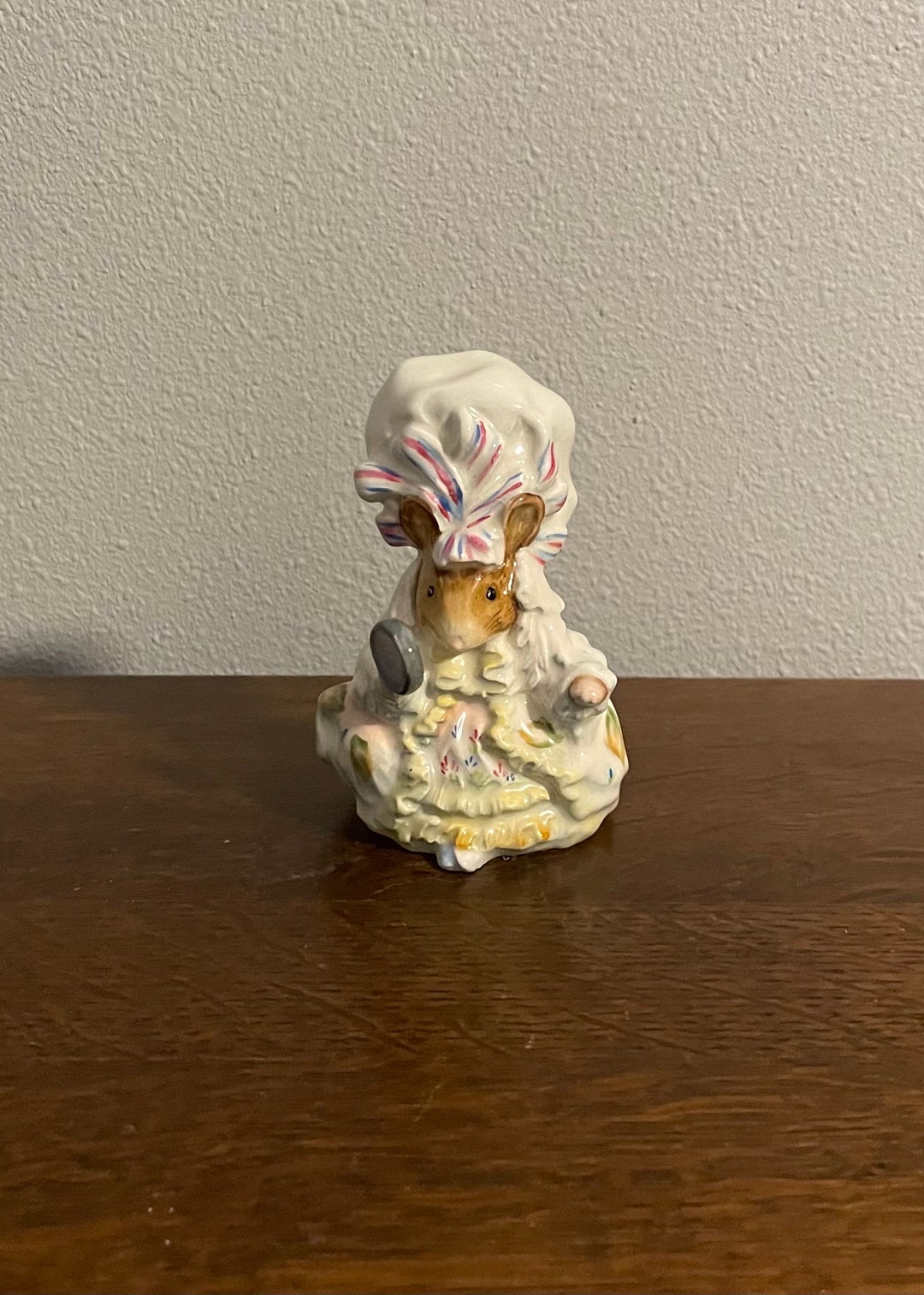 Lady Mouse Bp1a Gold Circle Beatrix Potter Figurine Beswick, England - Etsy