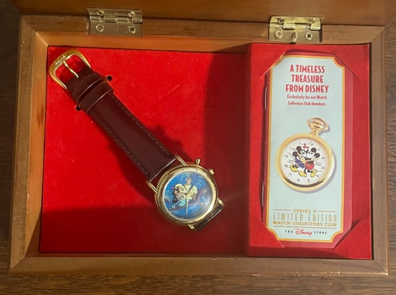 1990's Disney Watch Collectors Club V Light Up Aladdi… - Gem