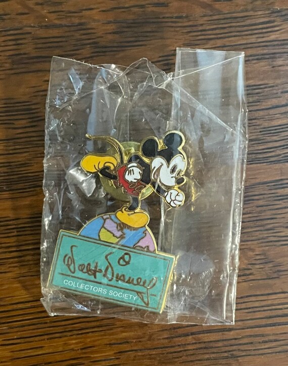 Disney Gallery Hawaiian Mickey Mouse Watch- Vintage D… - Gem