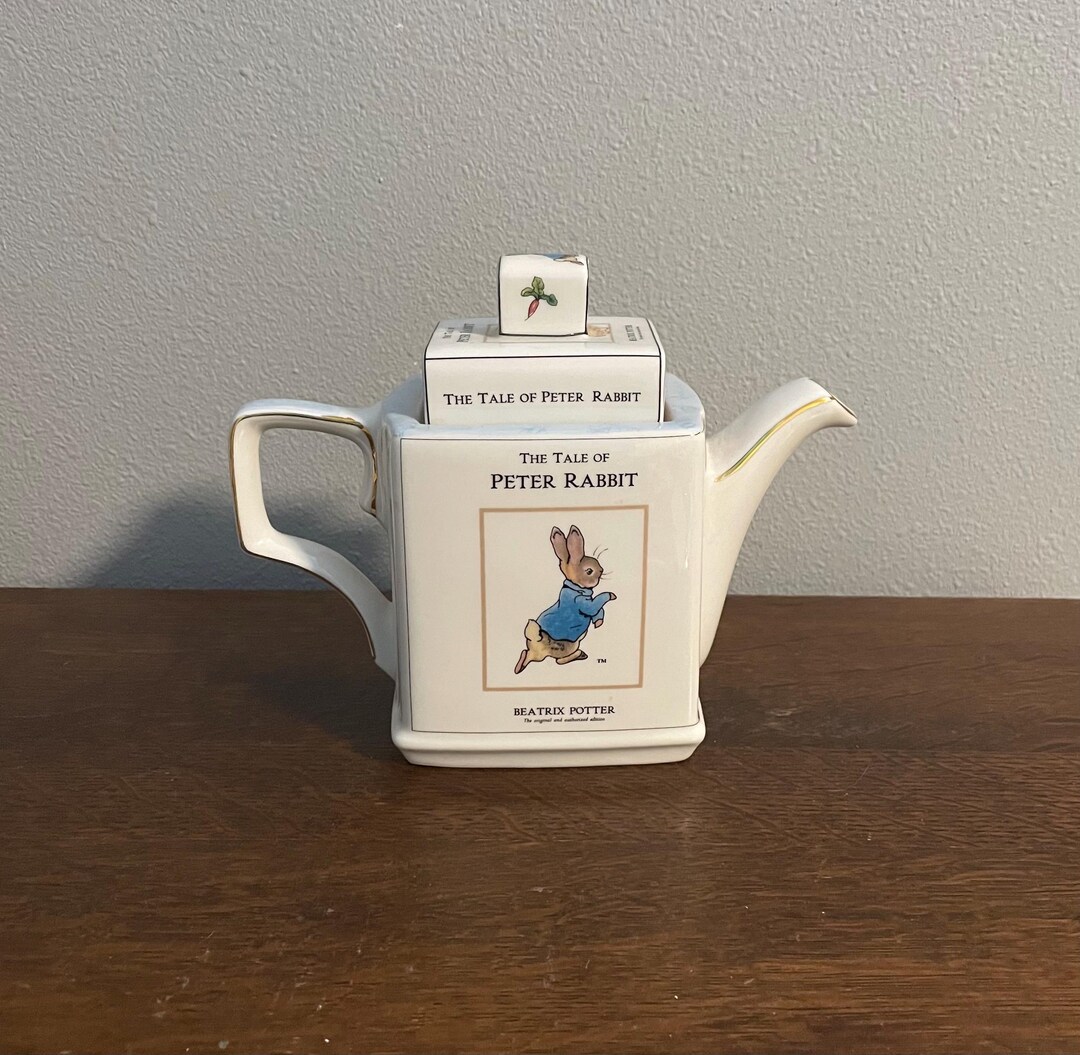 2004 the World of Peter Rabbit Book Teapot- Vintage Copyrights Group ...