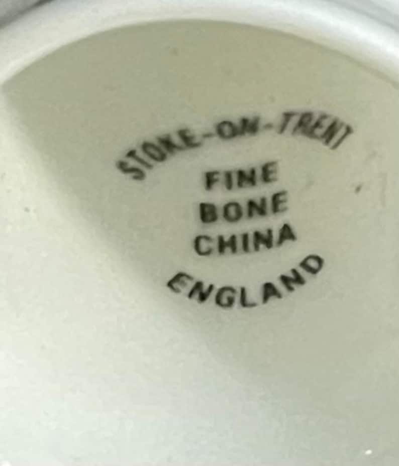 1990’s Stoke-on-trent Peter Rabbit Fine Bone China Thimble- Vintage ...