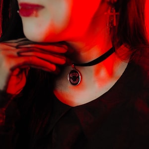 Vampire Teeth Necklace / Black Velvet Choker / Vampire Jewelry / Gothic ...