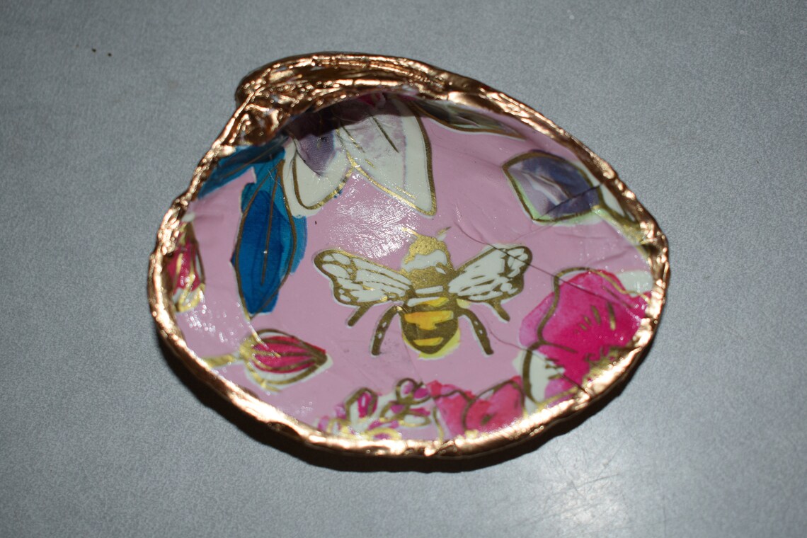 Bee Decoupage Clam Shell Gold and Pink Cape Cod Liquid - Etsy