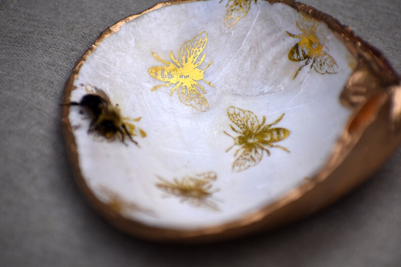 Bee Decoupage Clam Shell Gold and Pink Cape Cod Liquid - Etsy