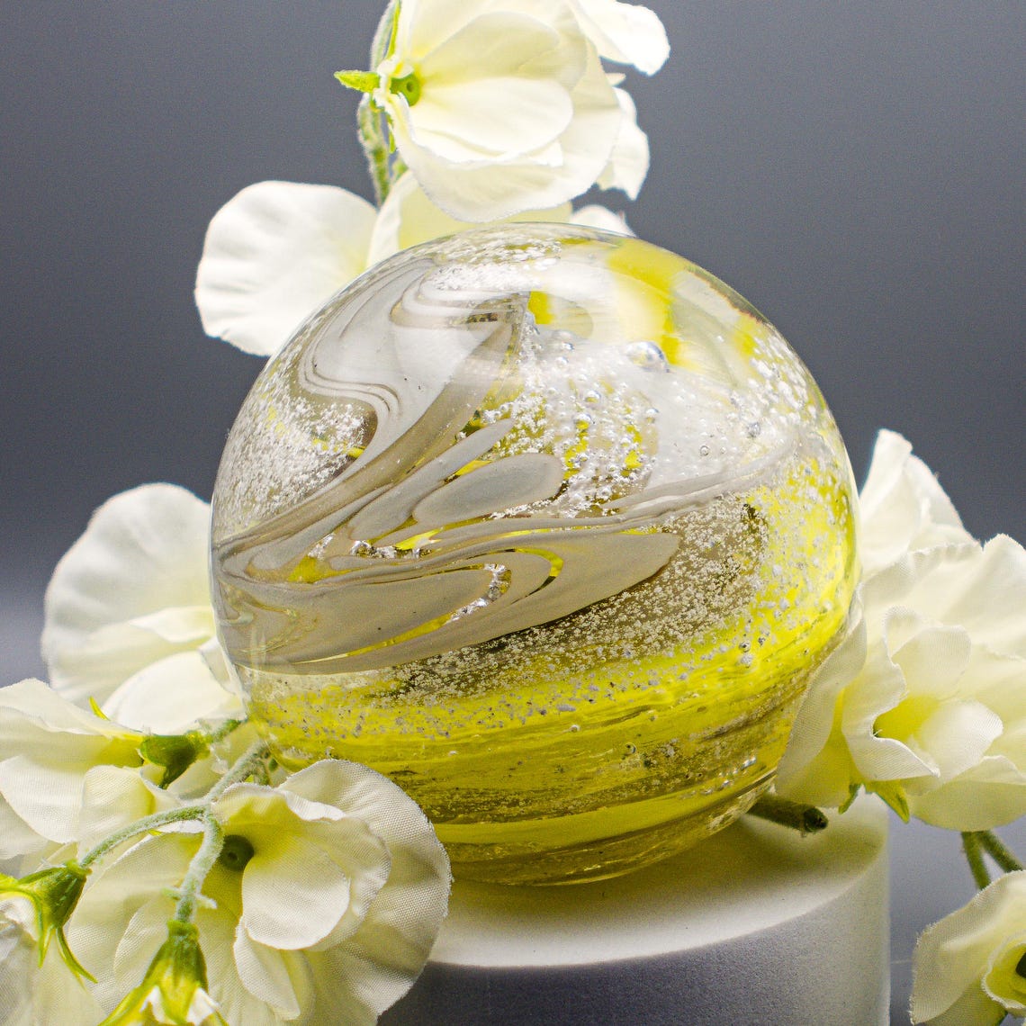 Cremation Ashes Round Paperweight With Your Loved One’s Ashes Preserved ...