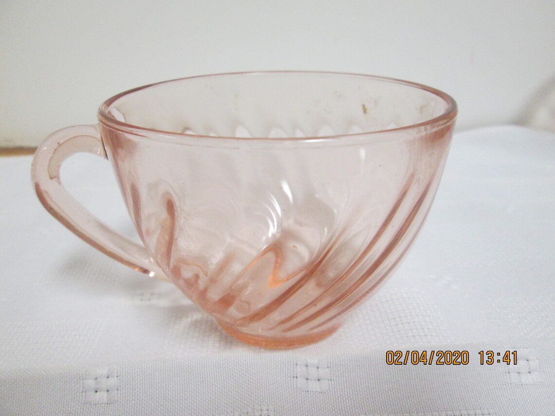 Vintage Set of 4 Arcoroc France Pink Glass Tea Cups, Swirl Pattern ...