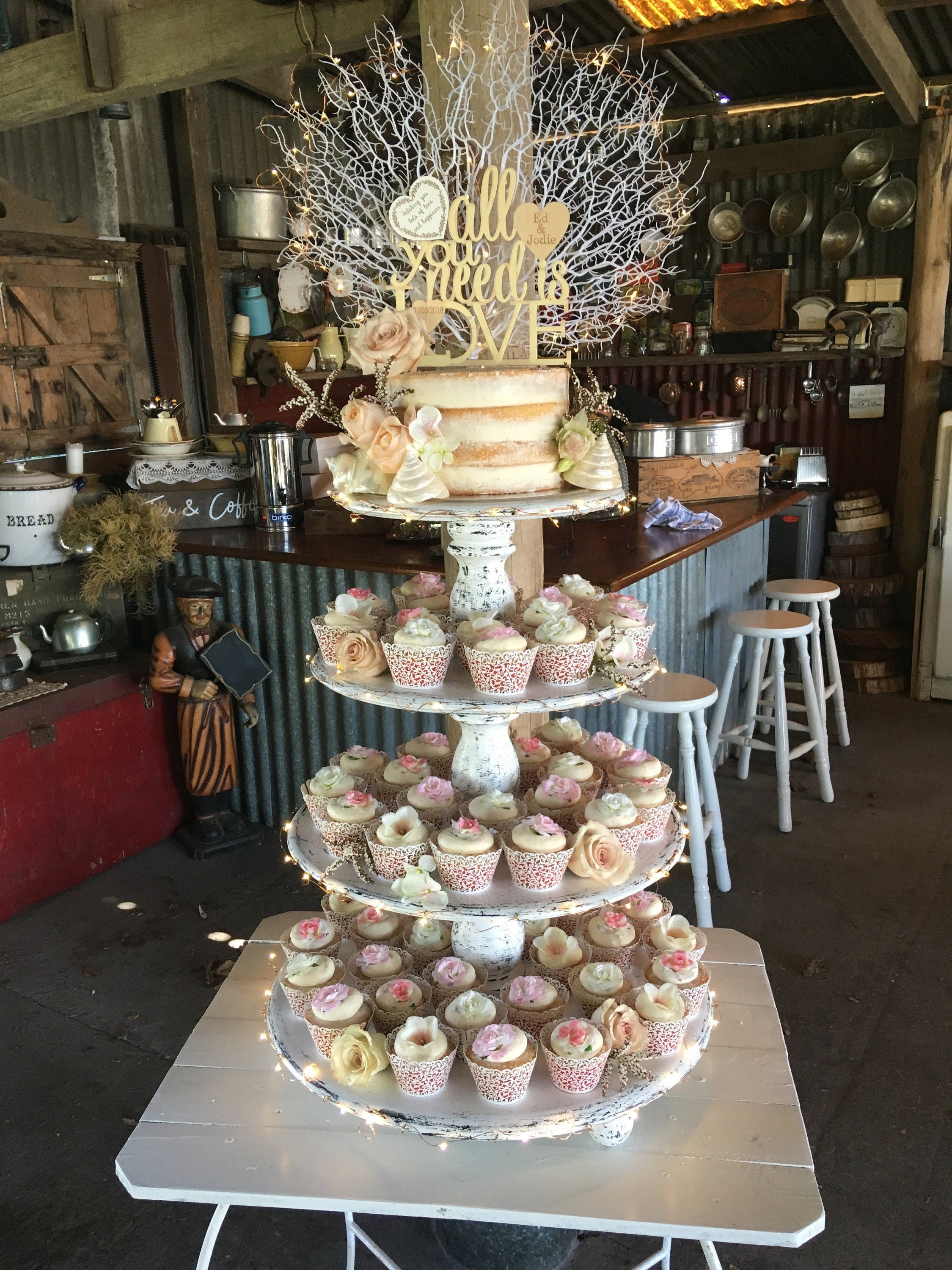Shabby Chic Cupcake Displays