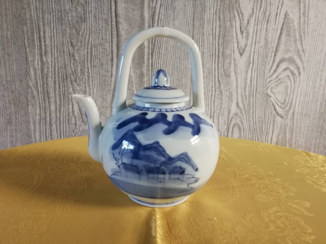 Small Chinese Teapot Made of Porcelain - Etsy