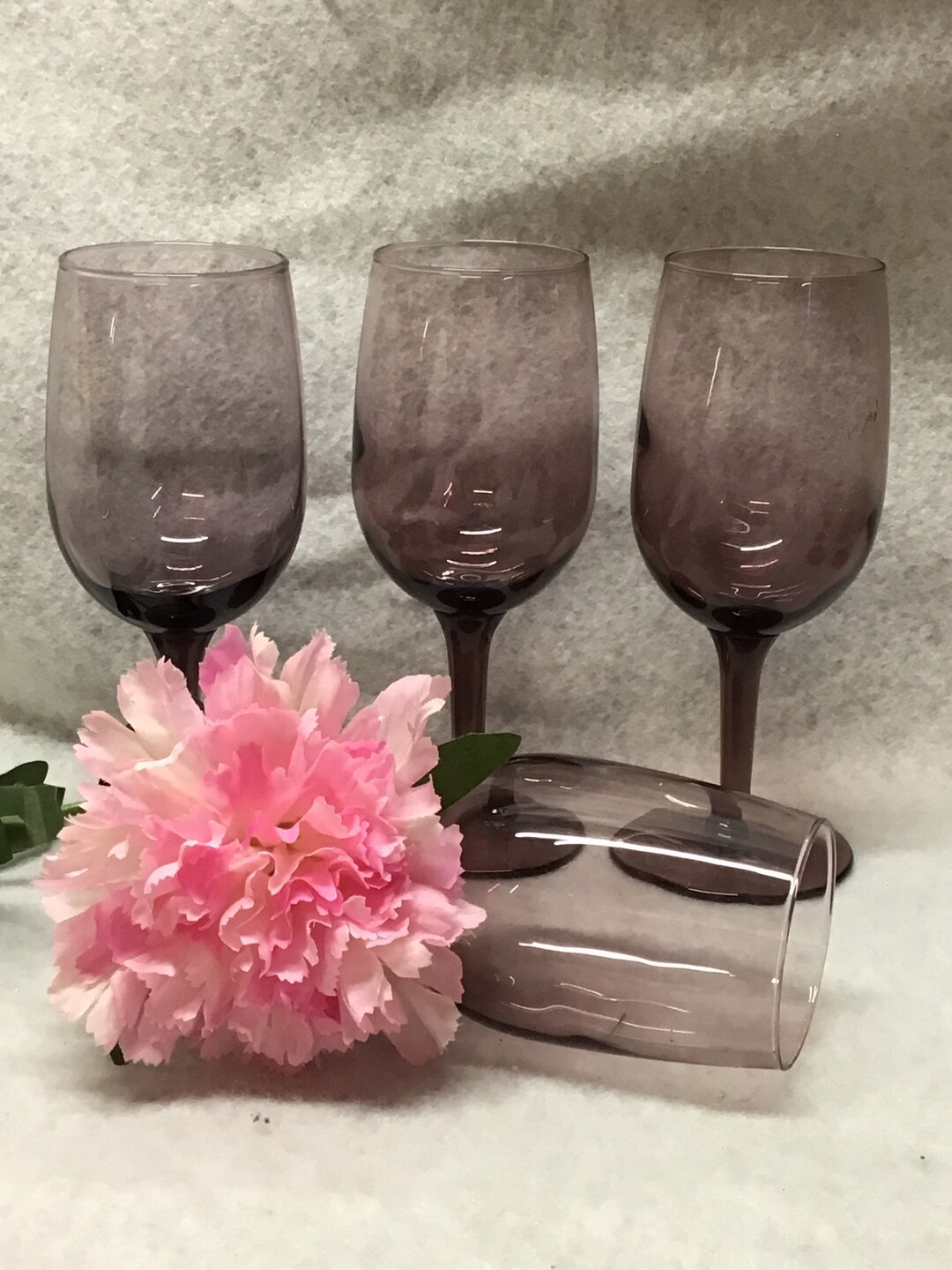 Light Purple Pedestal Wine Glasses. Set of 4. 6 Ounce Capacity - Etsy