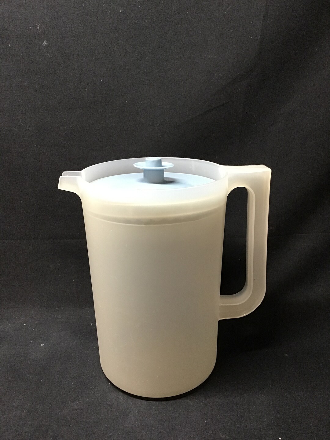 Vintage Tupperware 1/2 Gallon Pitcher. Different Colors to Choose From ...