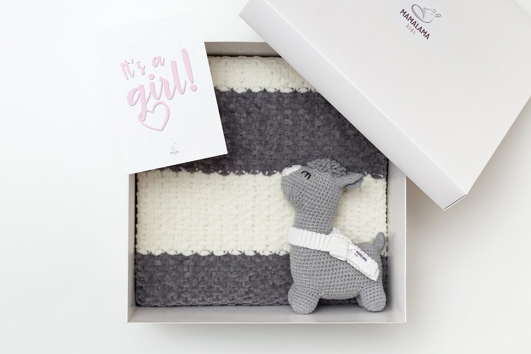 Pregnancy Gift New Mom Newborn Baby Announcement Shower Girl Gray ...
