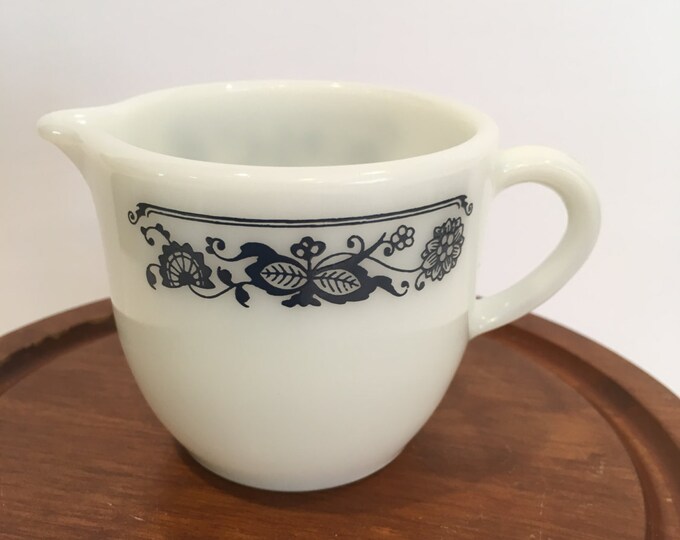 Vintage Pyrex Creamer in Old Town Blue , Navy Pyrex Creamer , USA ...