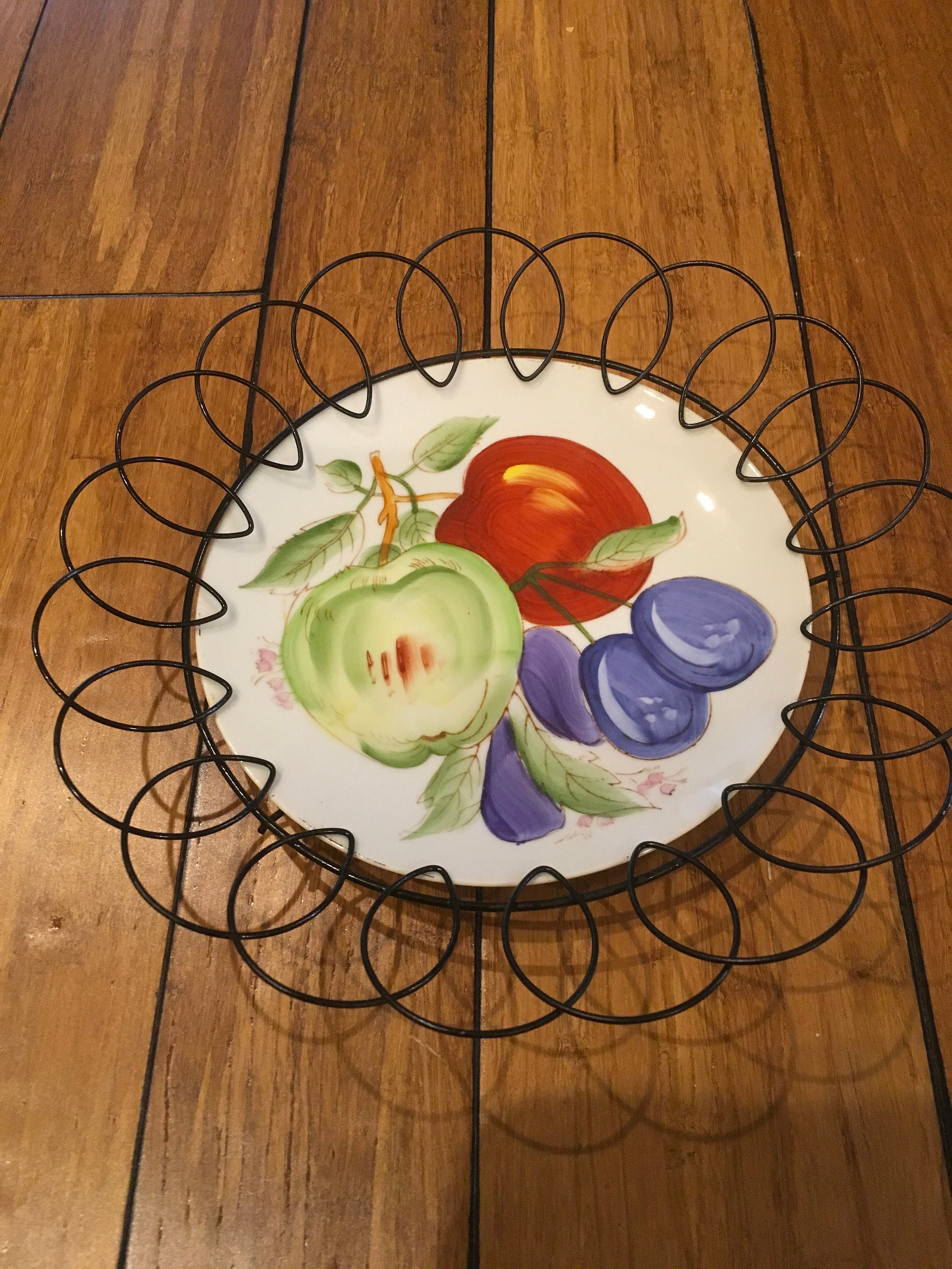 Vintage plate holder fruit plate black metal holder wall decor | Etsy