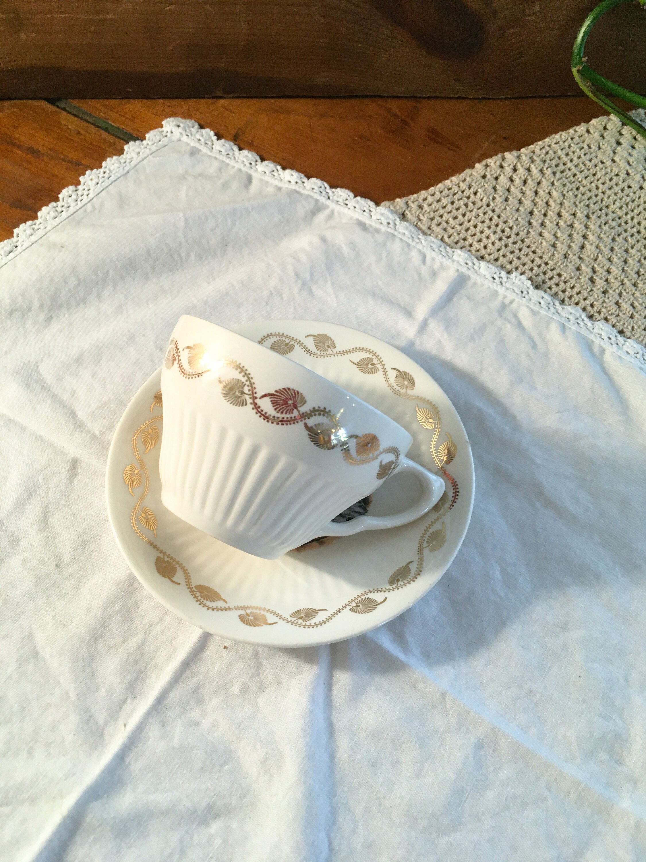 Vintage cup saucer royal china early American wedding tea colonial ...