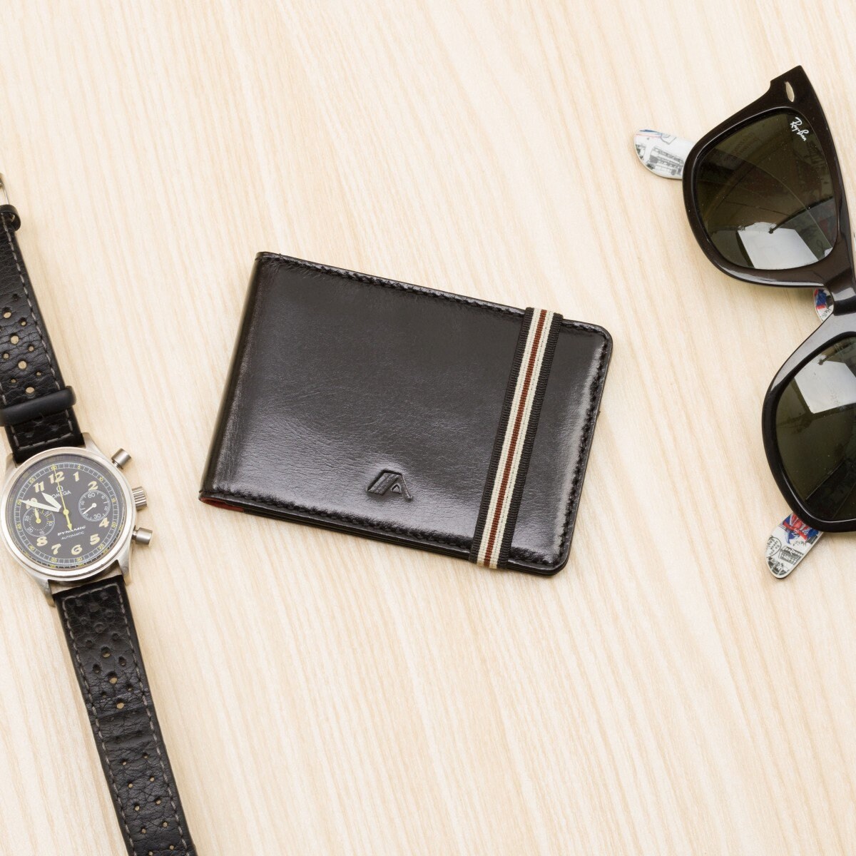 Slim Wallet With Elastic Band for Men With RFID Blocking | Etsy