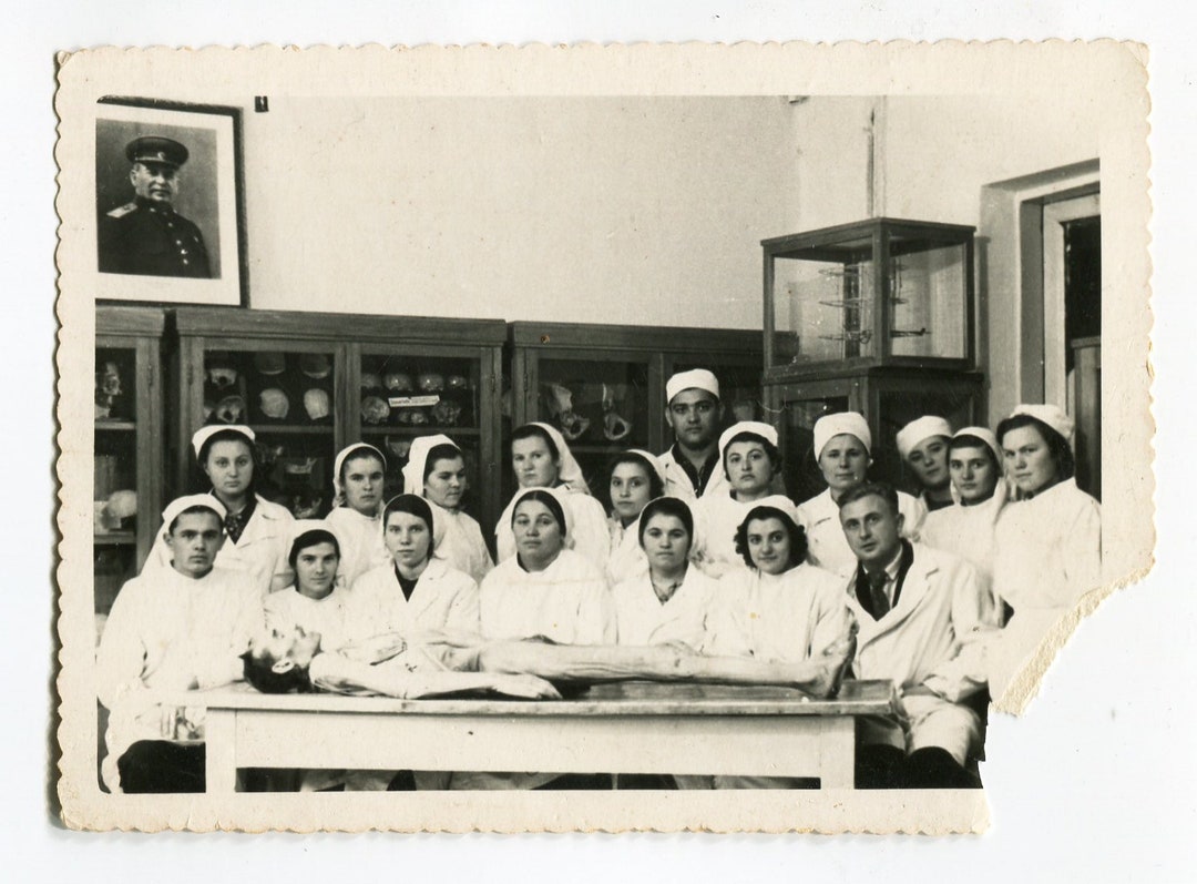 Autopsy Cadaver Dissection Post Mortem 1950's Medical Student Women ...