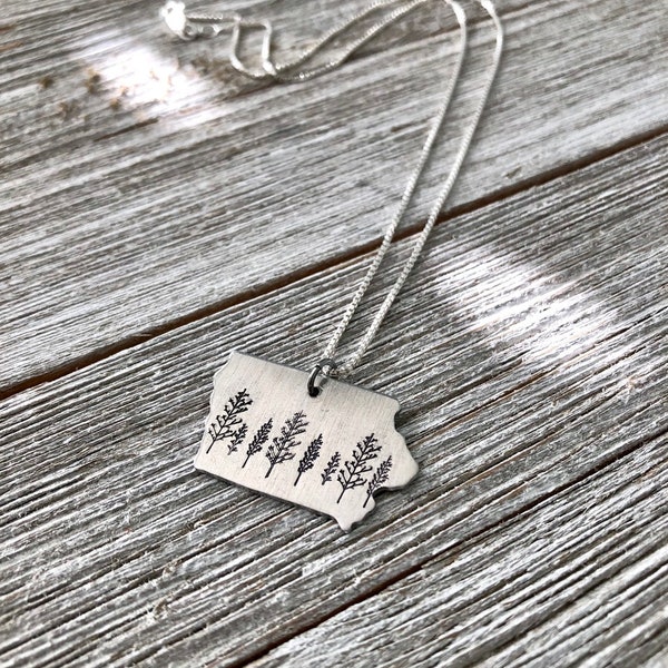 Iowa Necklace - Etsy
