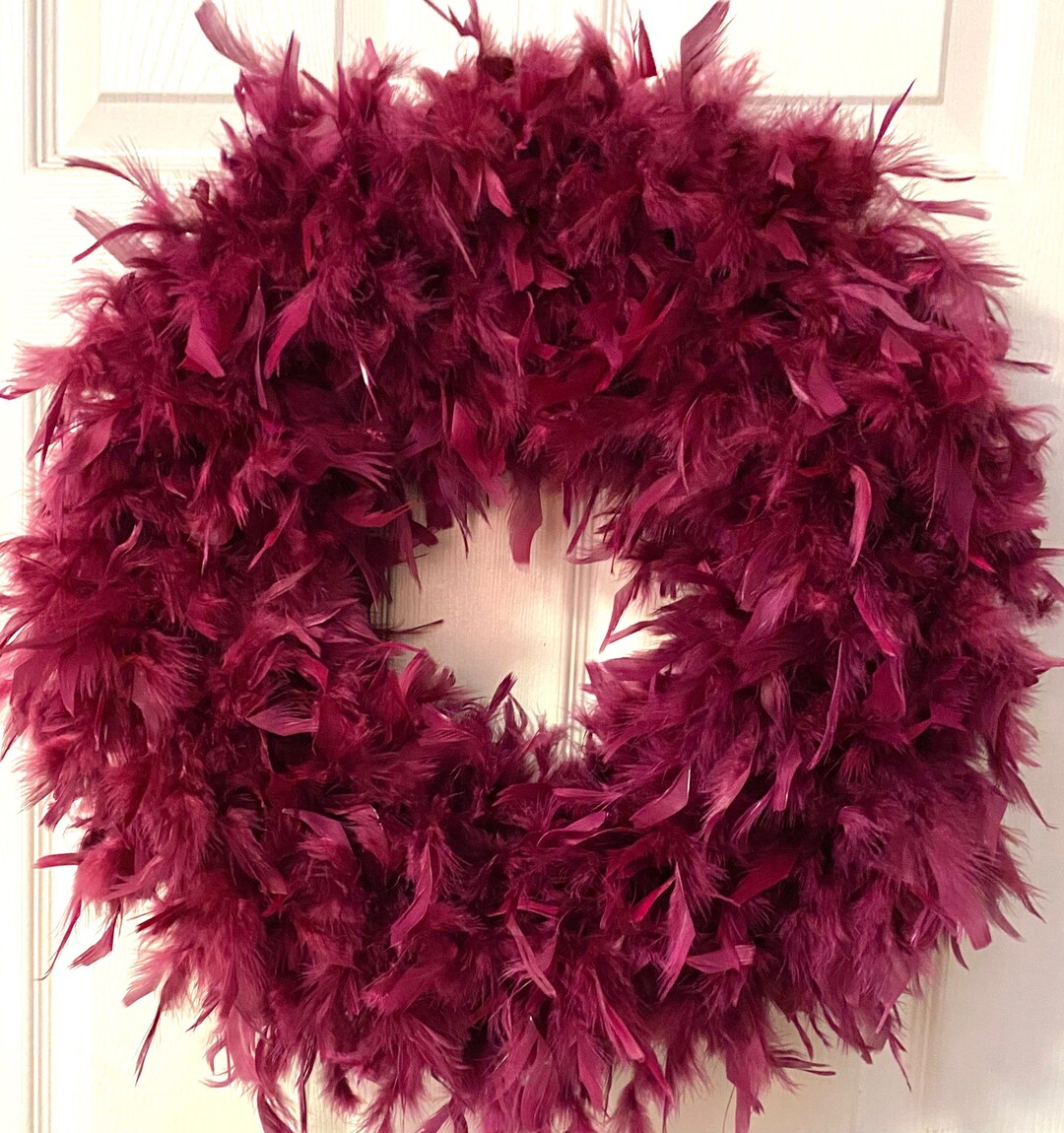 Quality Bordeaux Red feather wreath - Etsy.de