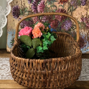 Small French Vintage Wicker Basket / Sweet Market Panier / Gorgeous and ...
