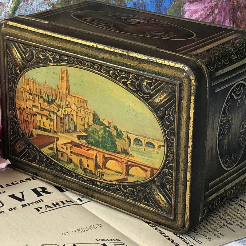 Antique Biscuit Tin - Etsy