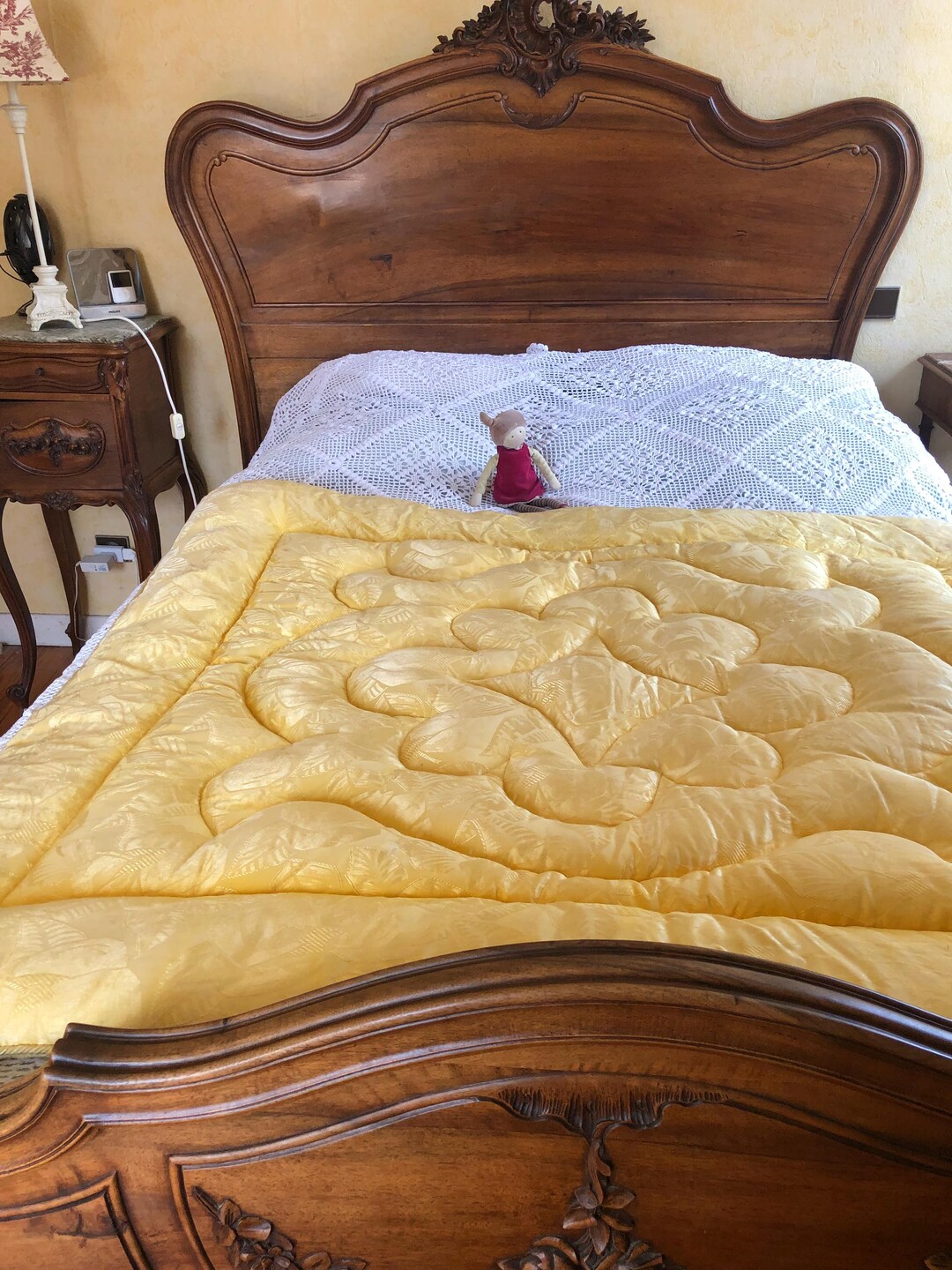 French Vintage Gold Feather Filled Hand Quilted Sateen Edredon/quilt ...