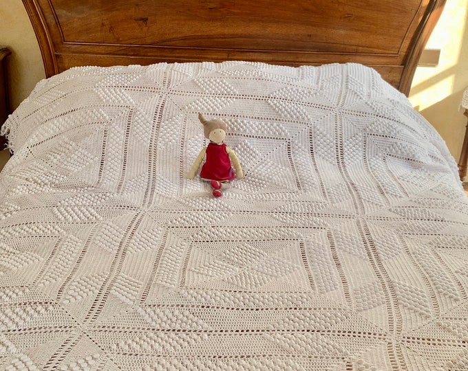 French Antique White Hand Crocheted Bedcover / 1930s Bedspread ...