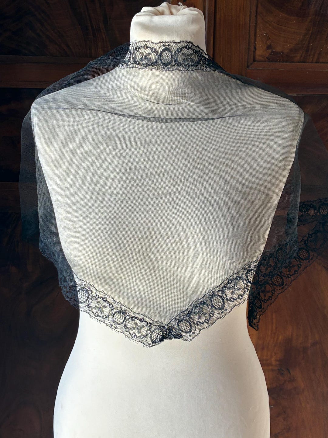 French Vintage 1950s Black Tulle Mantilla / Small Shawl With Lace Edge ...