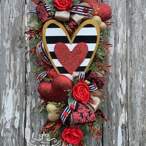 Valentine's Day Wreath, Heart Swag, Front Door Wreath, Valentines Day ...