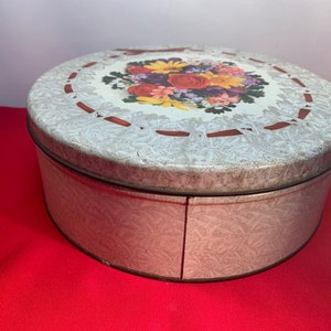 Vintage Sewing Tin With Flower Decor - Etsy