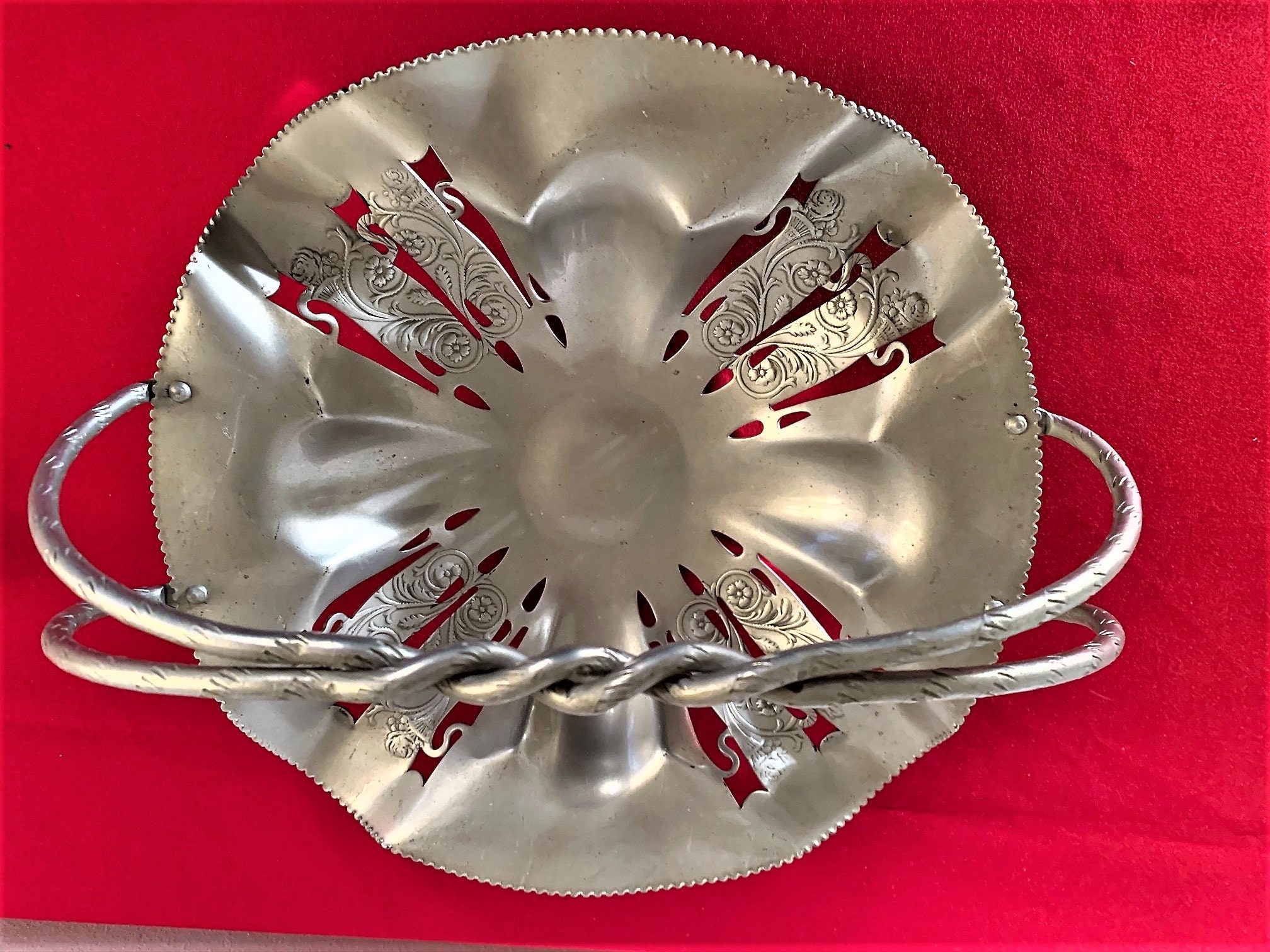 Hammered Aluminum Embossed Metal Basket w Twist Handle Hand | Etsy