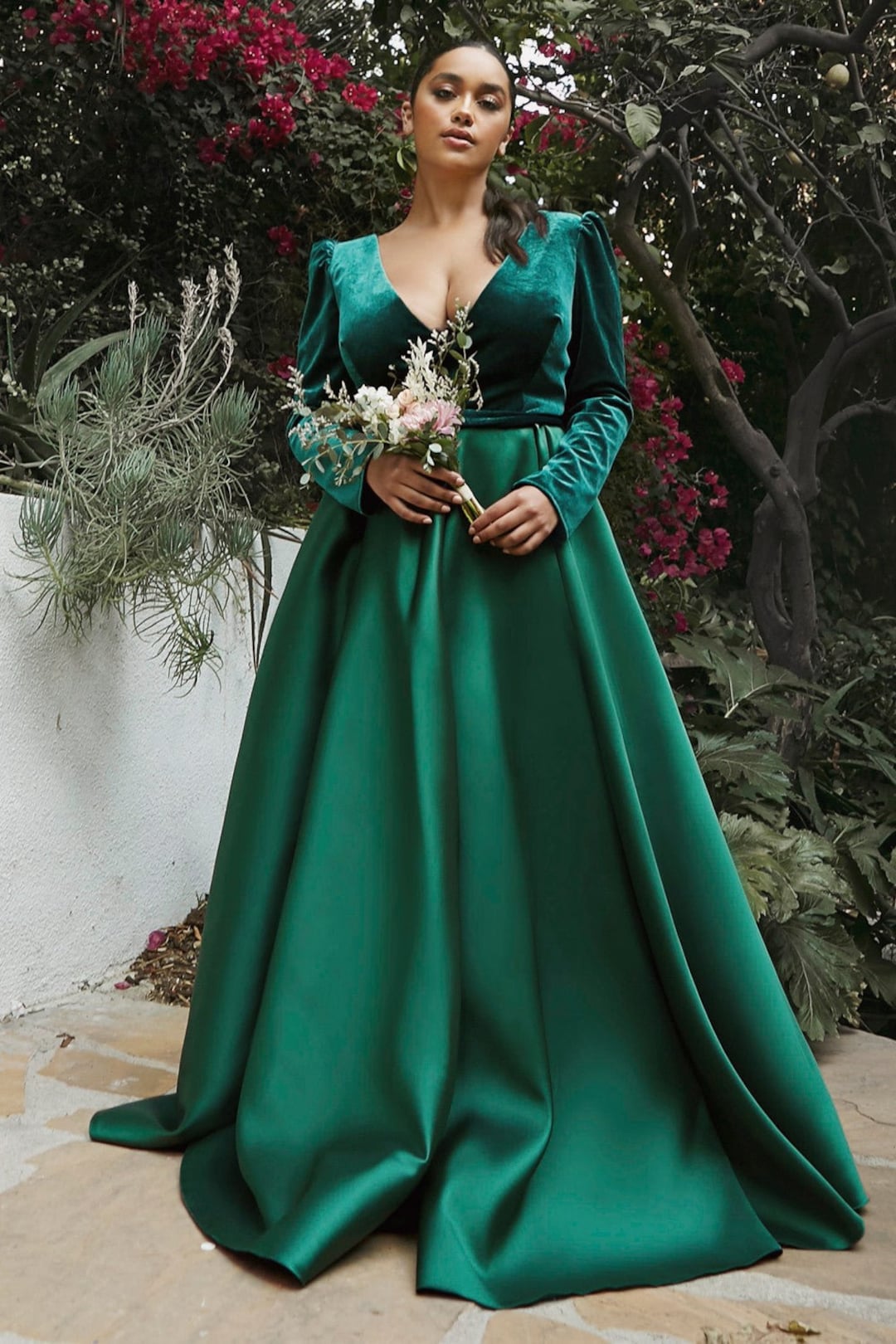 CURVE BALL & Prom Gala Luxury GOWN Long Sleeves V-neck Fitted Bodice A ...