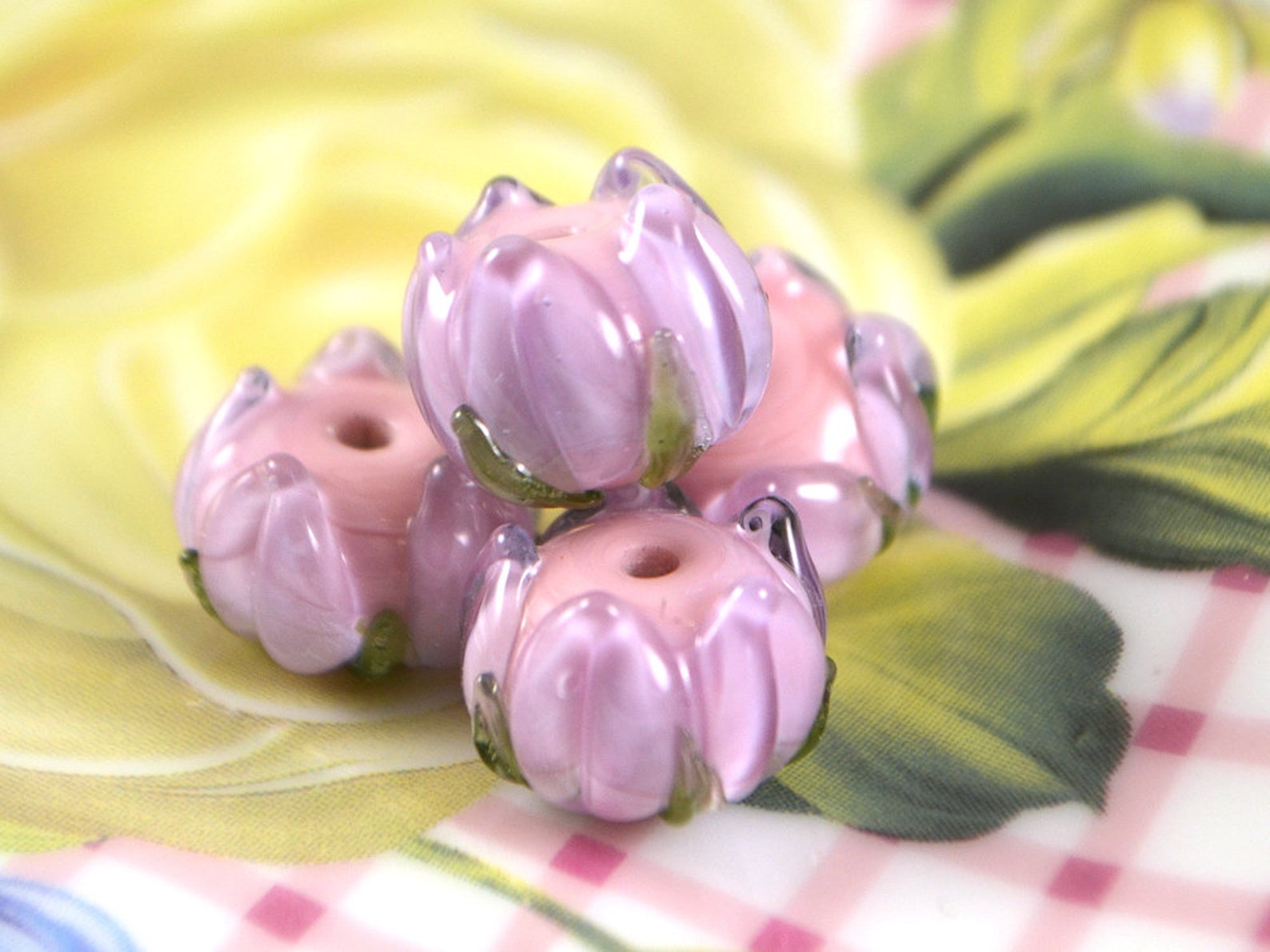 Lavender Glass Flower Beads With Green Leaves, Light Purple Floral ...