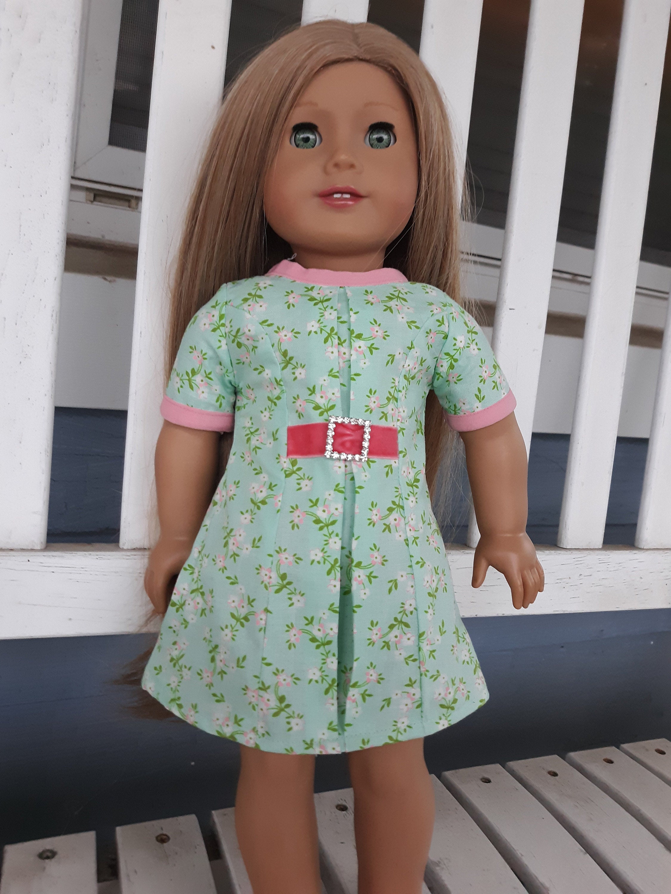 Doll ke clothes store